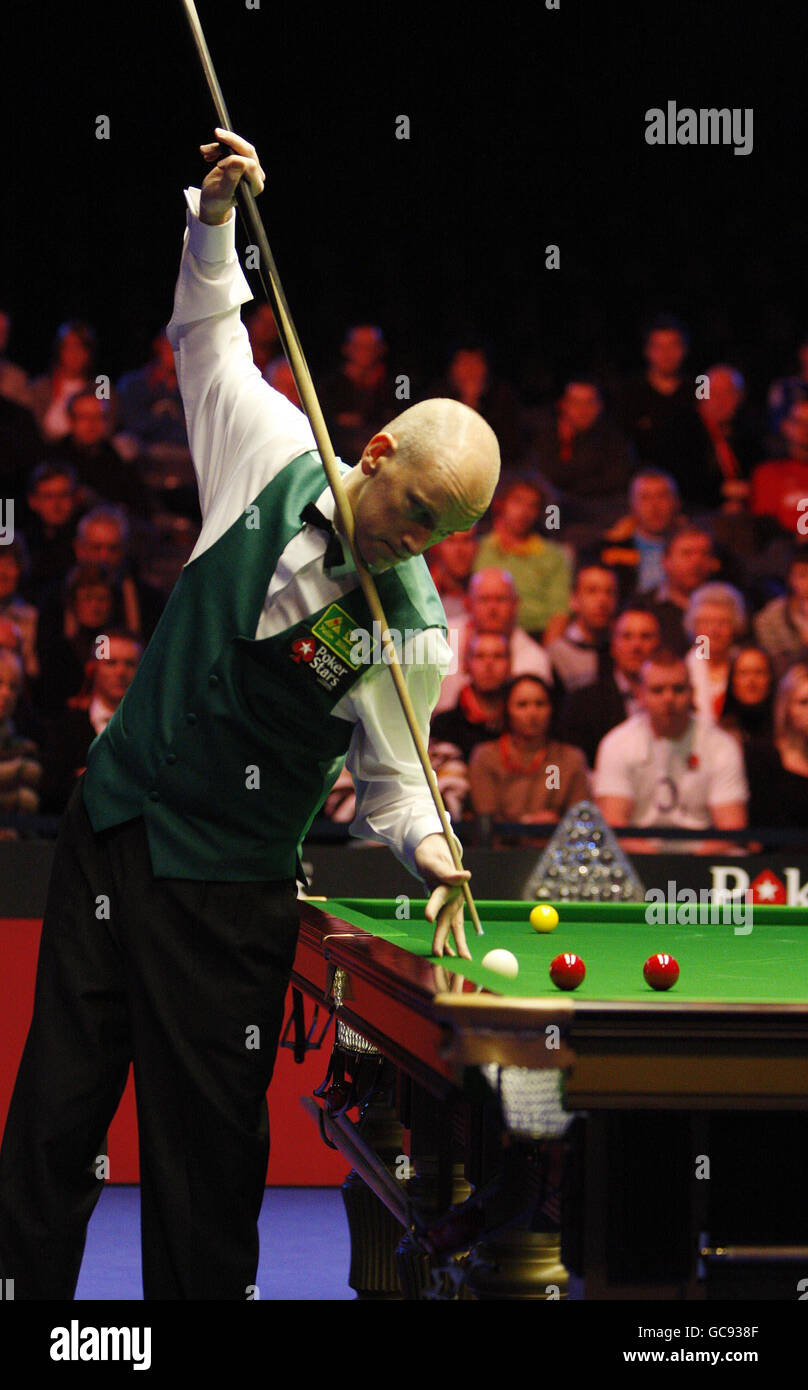 Peter ebdon 2010 hi-res stock photography and images - Alamy