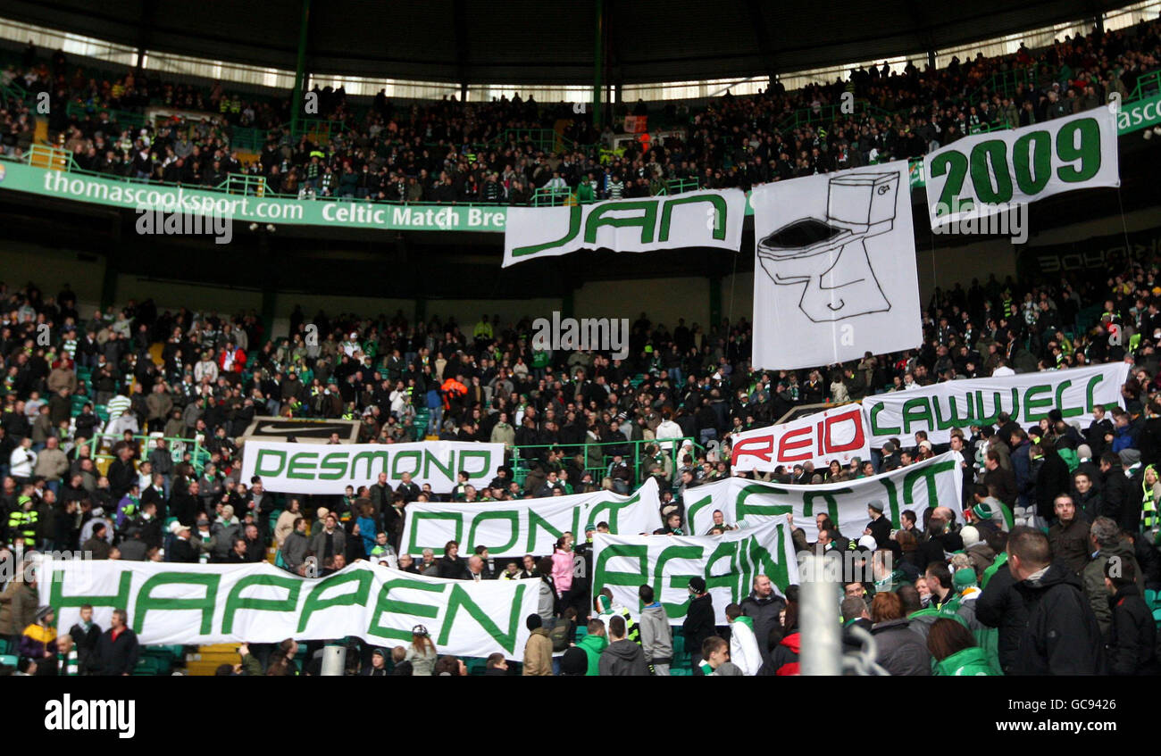 Celtic fans make their a protest to Dermot Desmond Celtic owner, Peter ...
