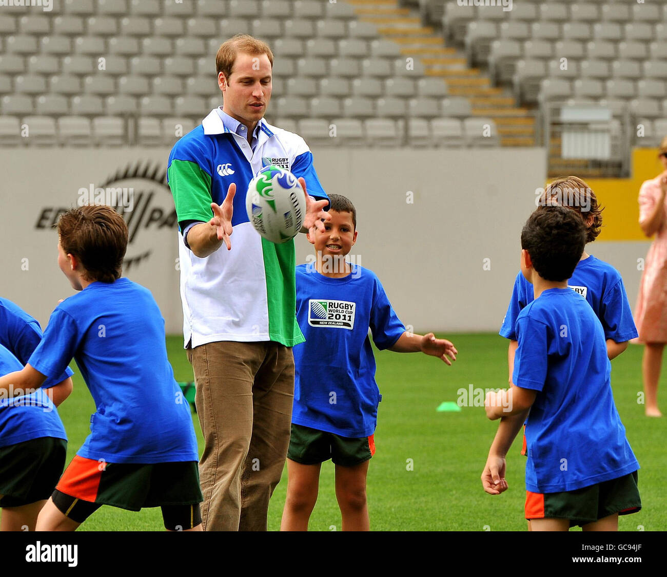 School kids playing rugby hi-res stock photography and images - Alamy