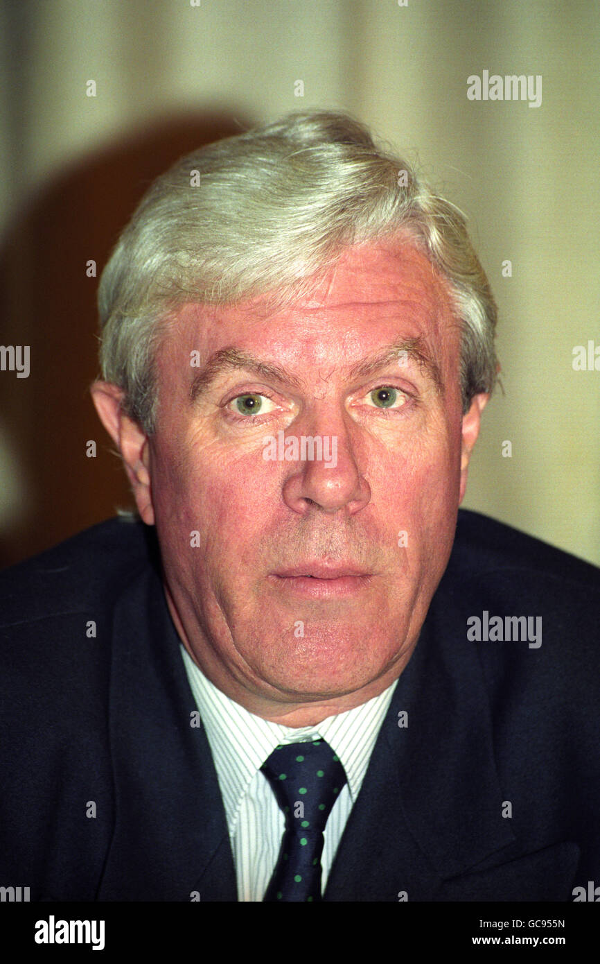 Geoff cooke england rugby hi-res stock photography and images - Alamy