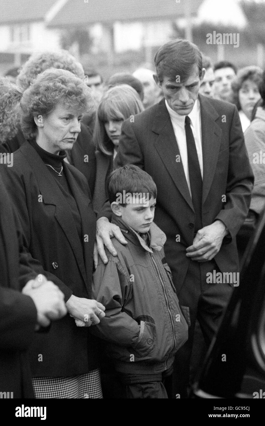 THE PARENTS OF RISING SUN SHOOTING VICTIM, STEVEN MULLAN, WITH THEIR ...