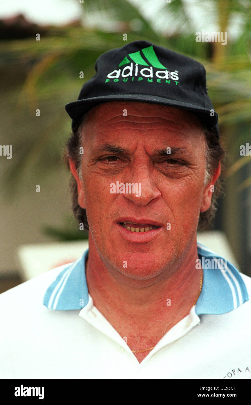 Alfio basile football manager argentina hi-res stock photography and ...