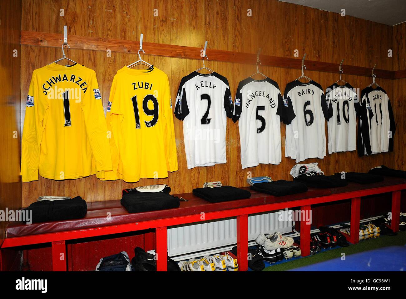 General view of the fulham dressing room hi-res stock photography and ...