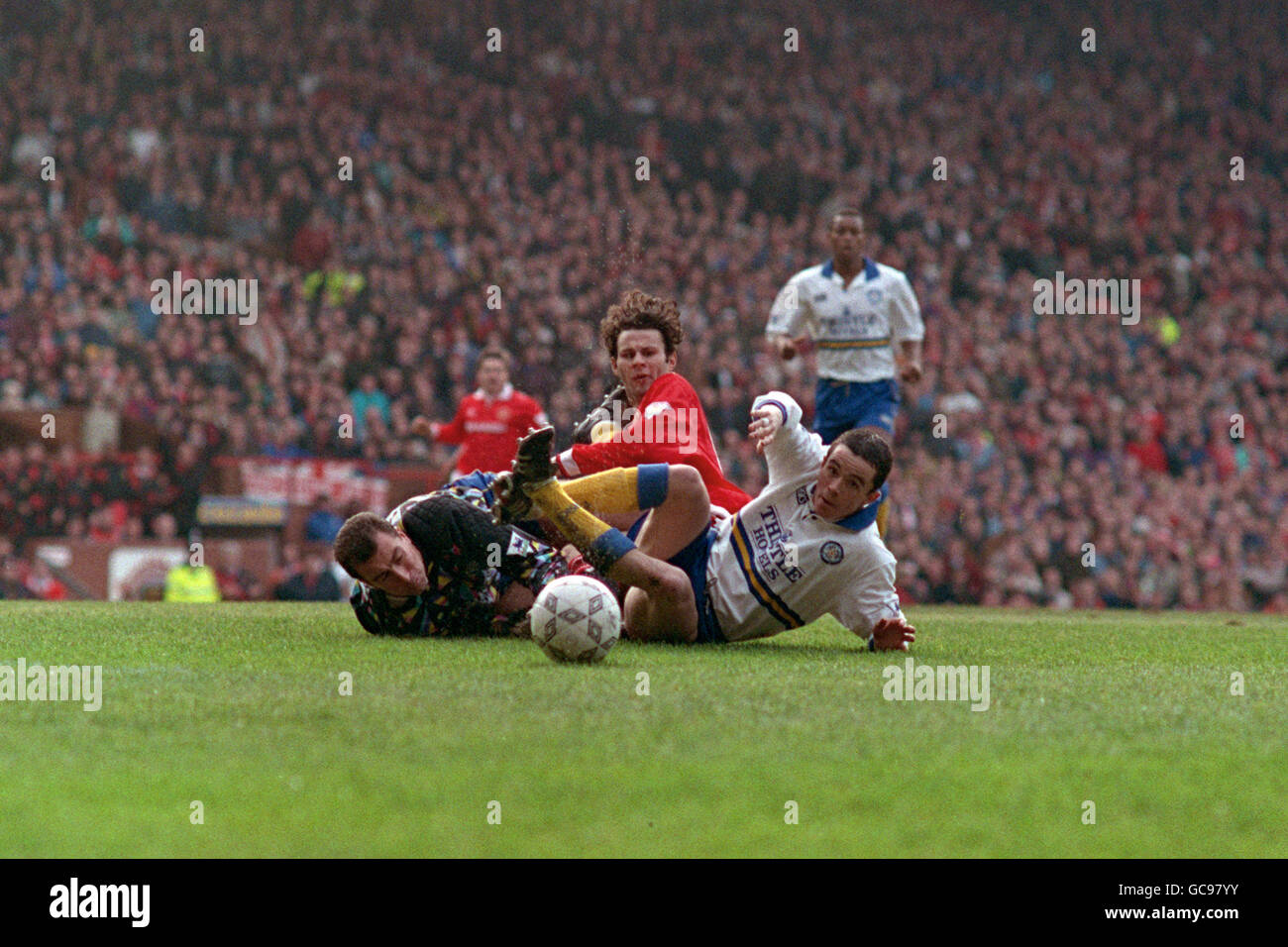 Leeds United goalkeeper Mark Beeney (l) and defender Gary Kelly (r ...