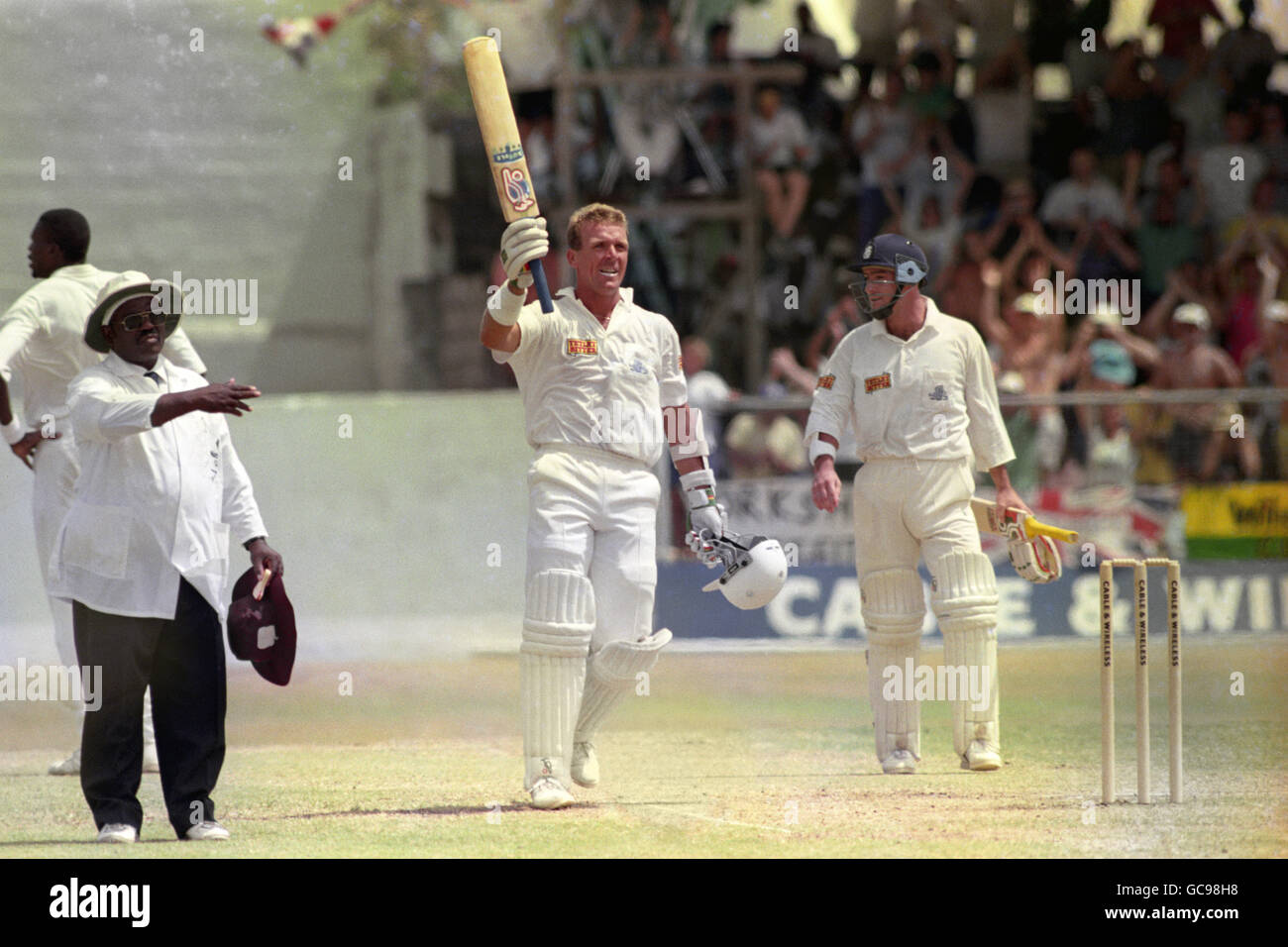 ENGLAND'S ALEC STEWART Stock Photo - Alamy