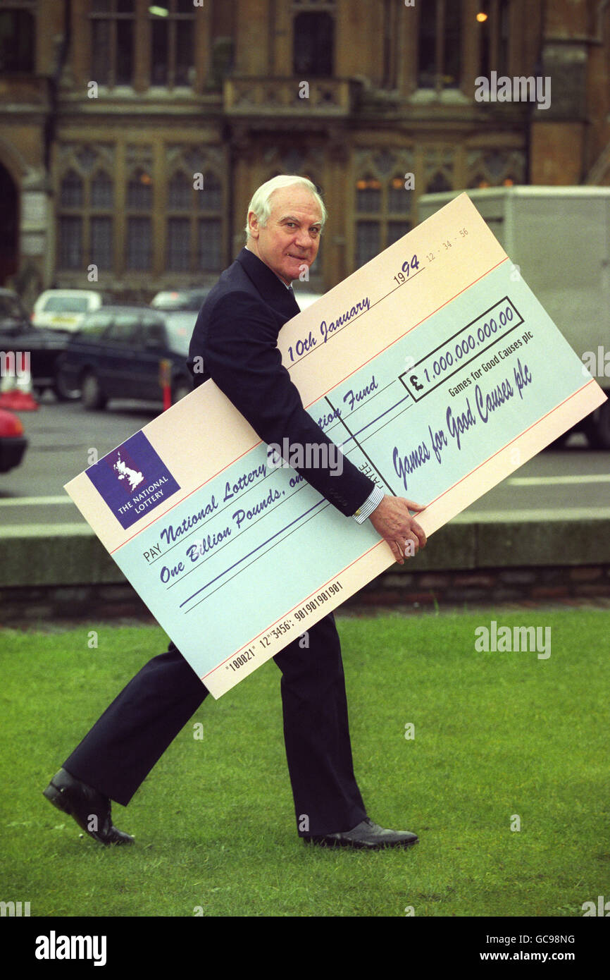 Sir christopher benson hi-res stock photography and images - Alamy