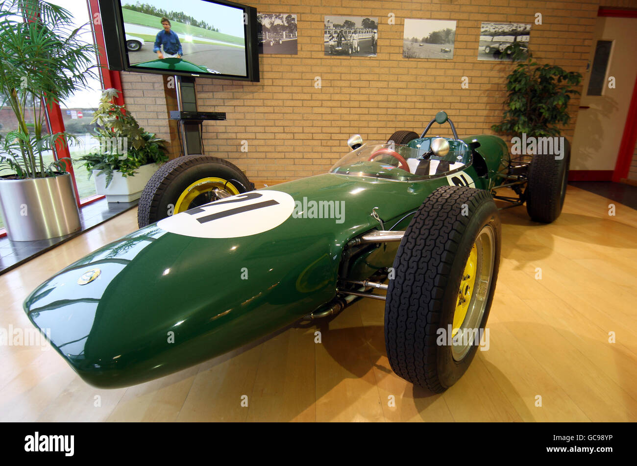 1malaysia f1 team hi-res stock photography and images - Alamy