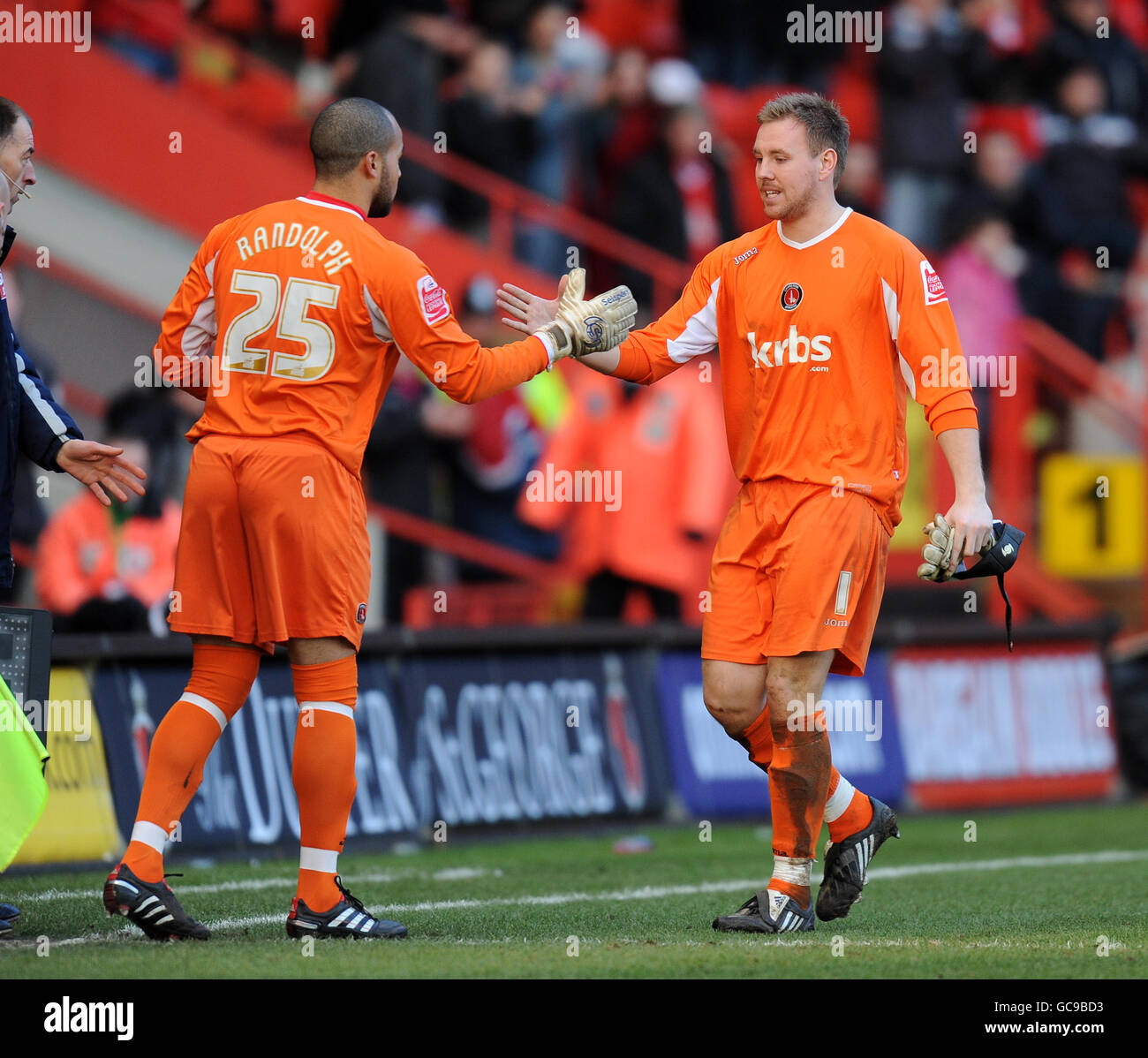 Charlton athletics rob elliott hi-res stock photography and images - Alamy