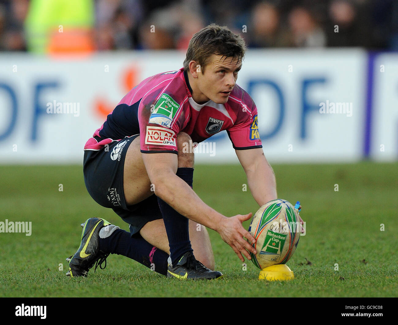 Cardiff blues ben blair kicks a penalty hi-res stock photography and ...