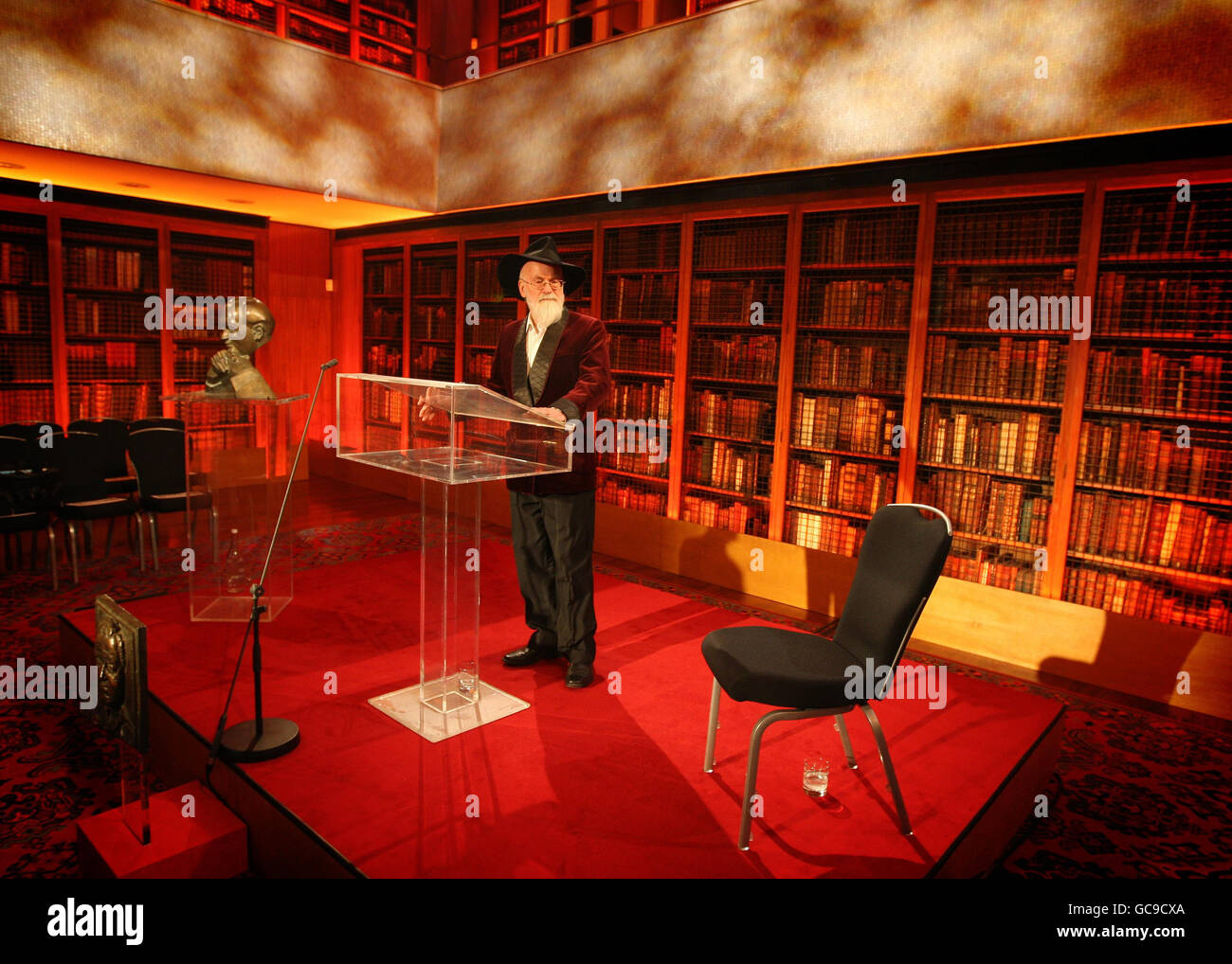 Richard dimbleby hi-res stock photography and images - Alamy