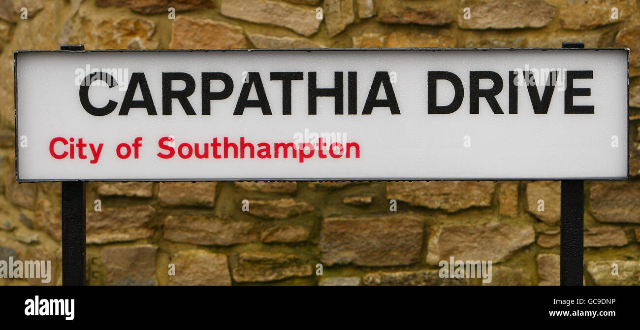 The sign to Carpathia Drive in Southampton mis-spelt with an extra 'h ...