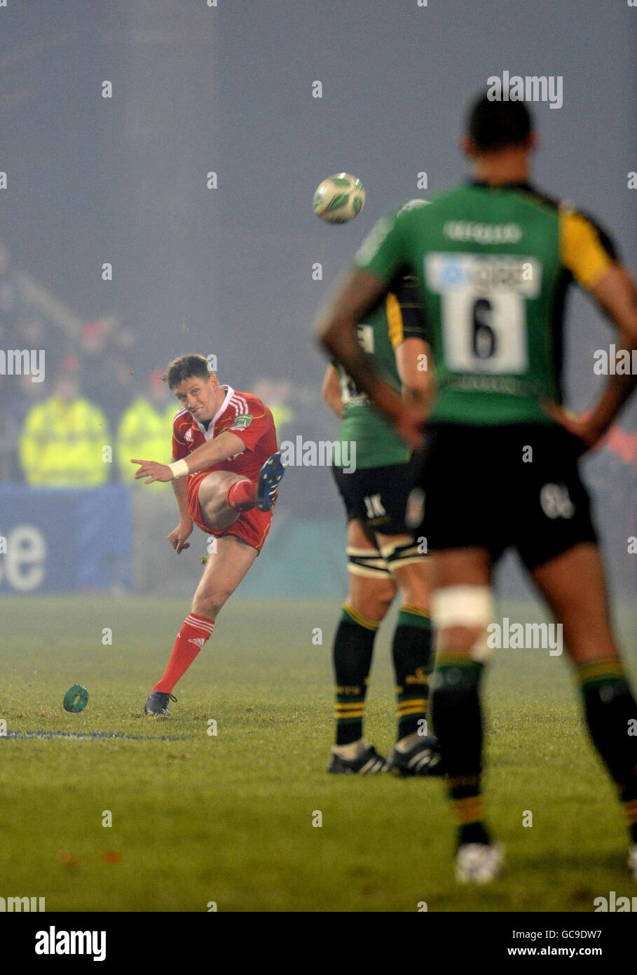 Rugbyu munster full length mangrr hi-res stock photography and images ...