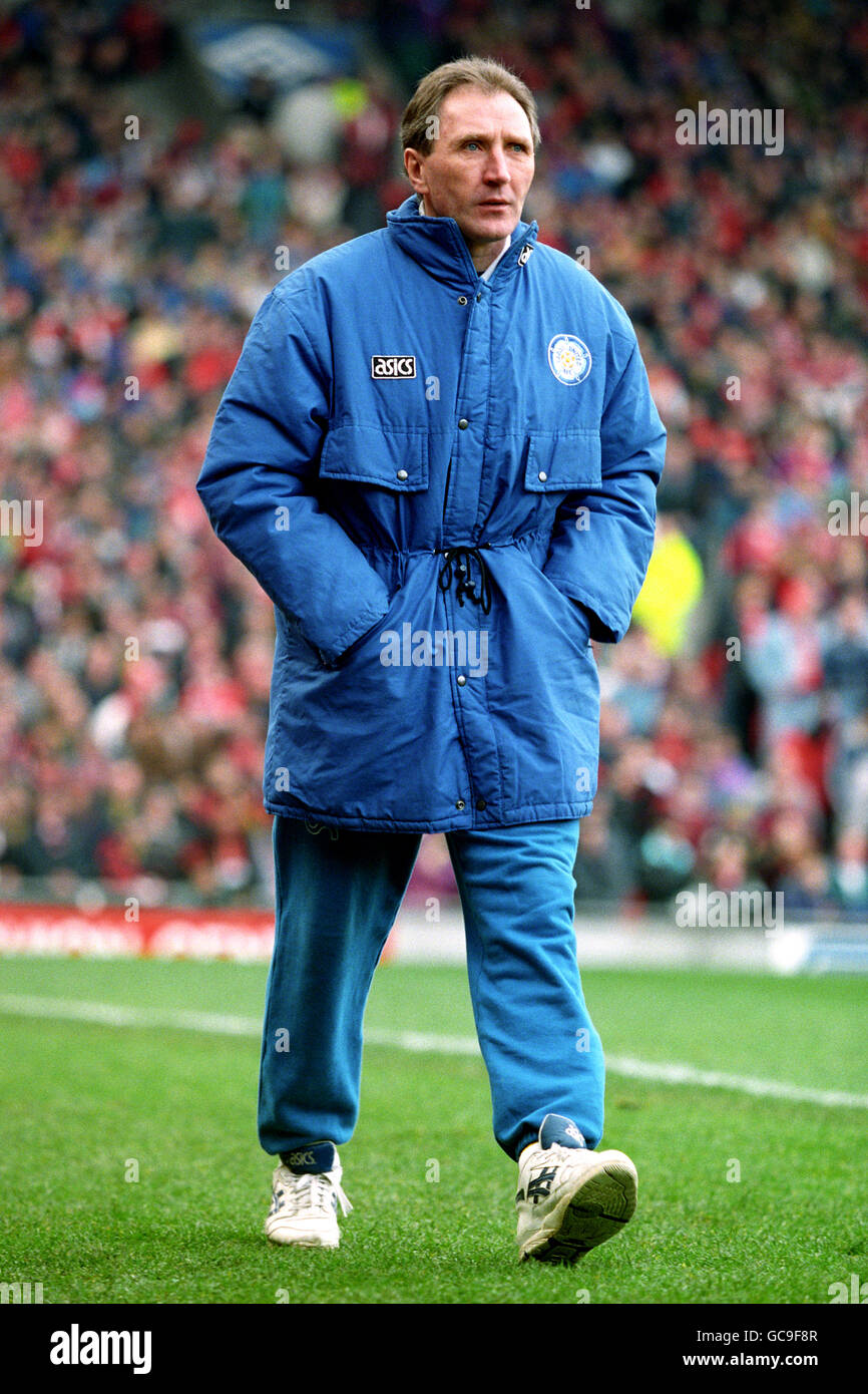 Leeds manager howard wilkinson hi-res stock photography and images - Alamy