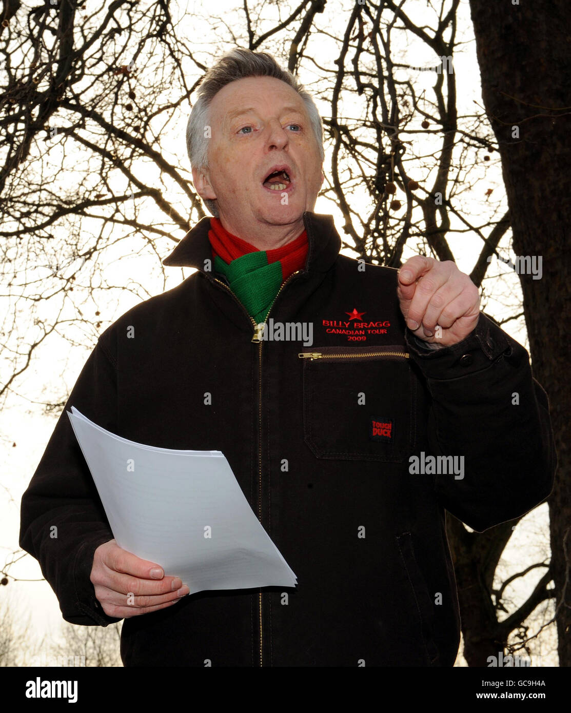 Billy Bragg speech Stock Photo - Alamy