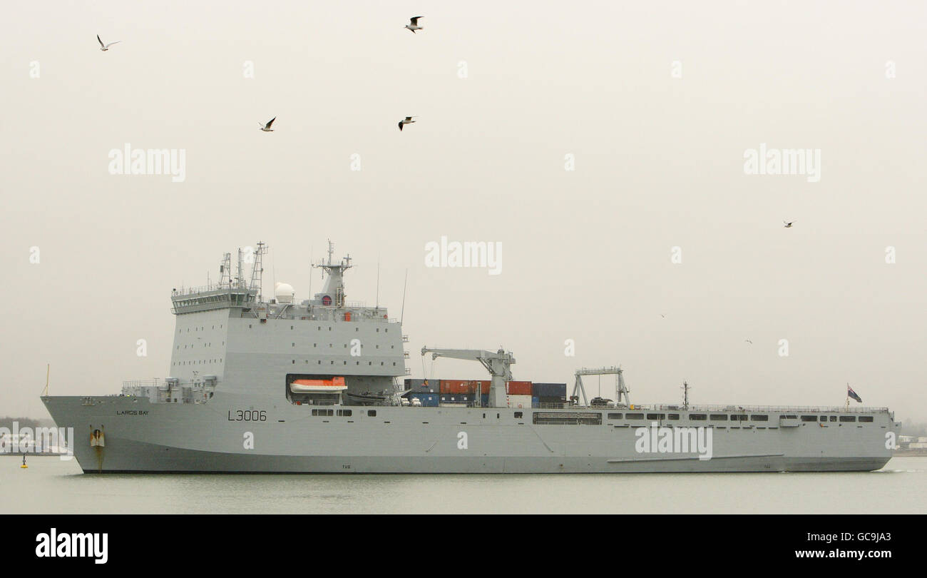 Aid ship departs for Haiti Stock Photo - Alamy