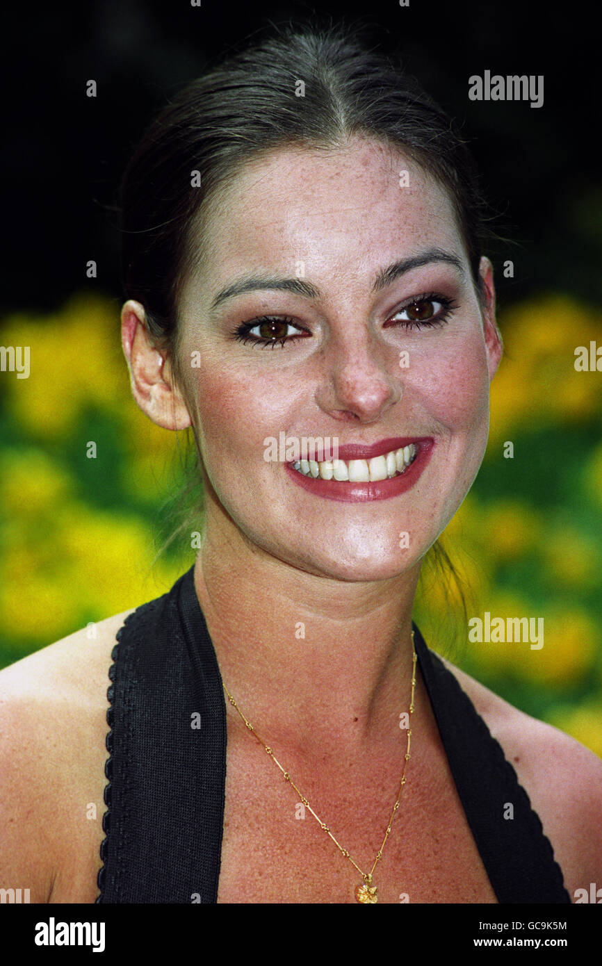 Actress ruthie henshall hi-res stock photography and images - Alamy