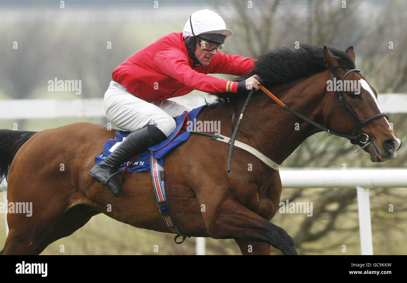 Russell hennessy hi-res stock photography and images - Alamy