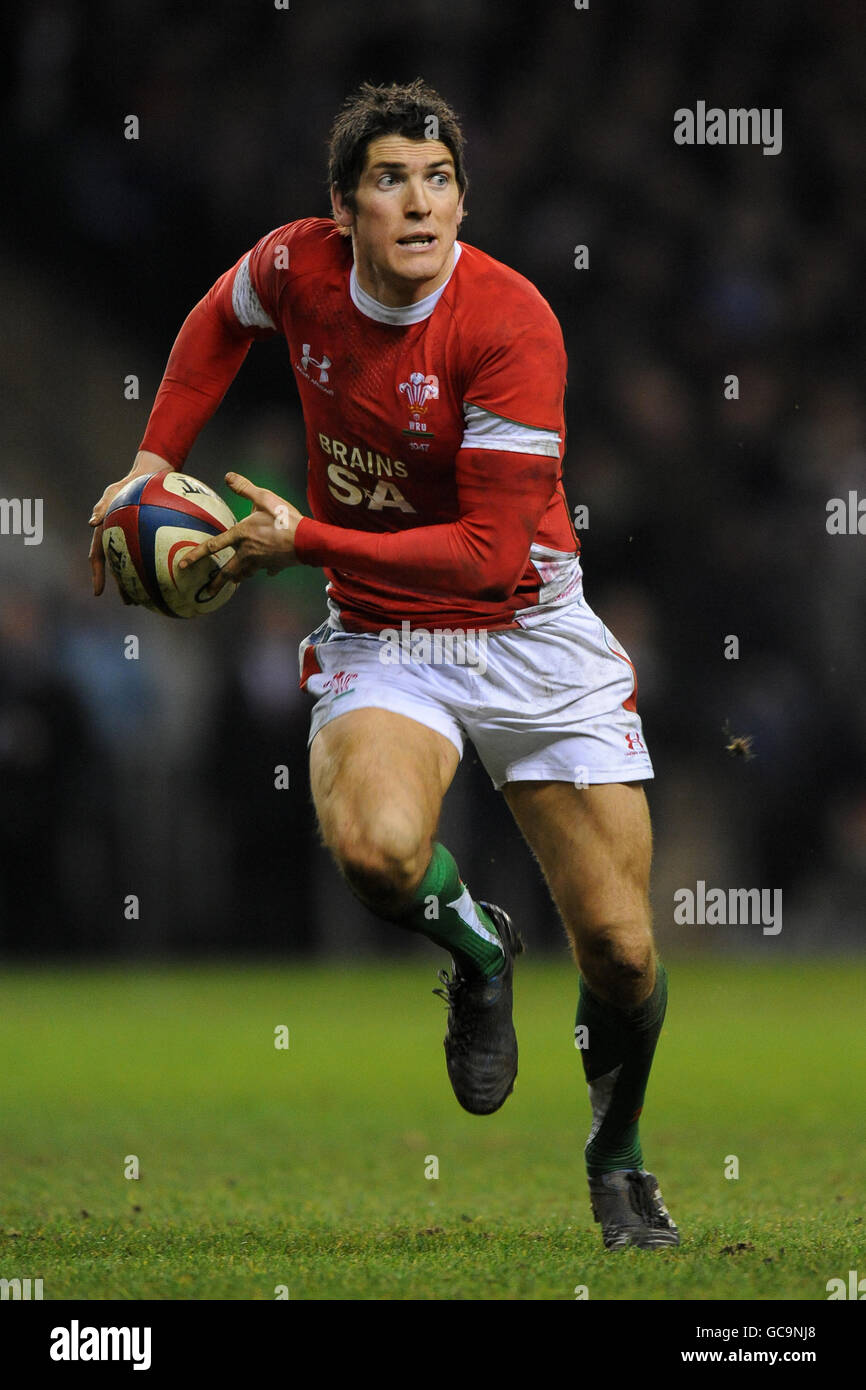 James hook rugby wales hi-res stock photography and images - Alamy
