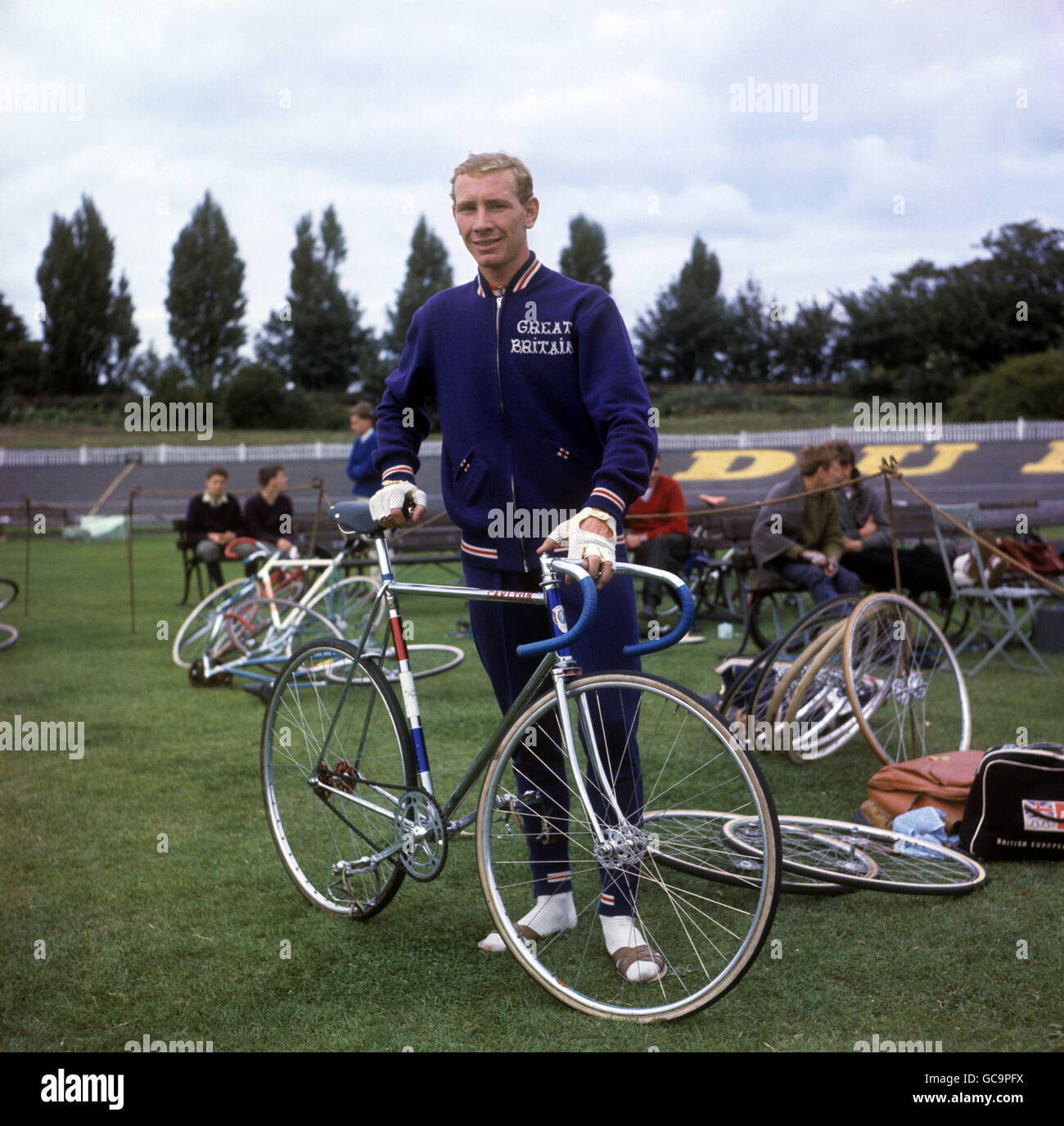 Montreal cycling track hi-res stock photography and images - Alamy