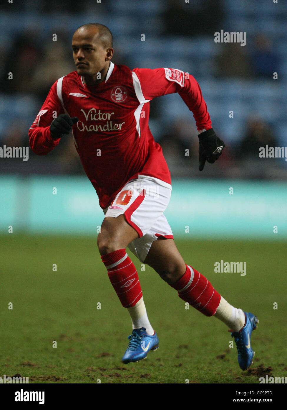 Robert earnshaw nottingham forest hi-res stock photography and images ...