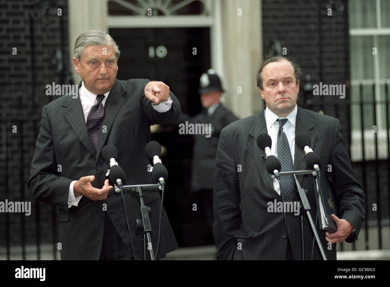 Following the ira ceasefire announcement hi-res stock photography and ...