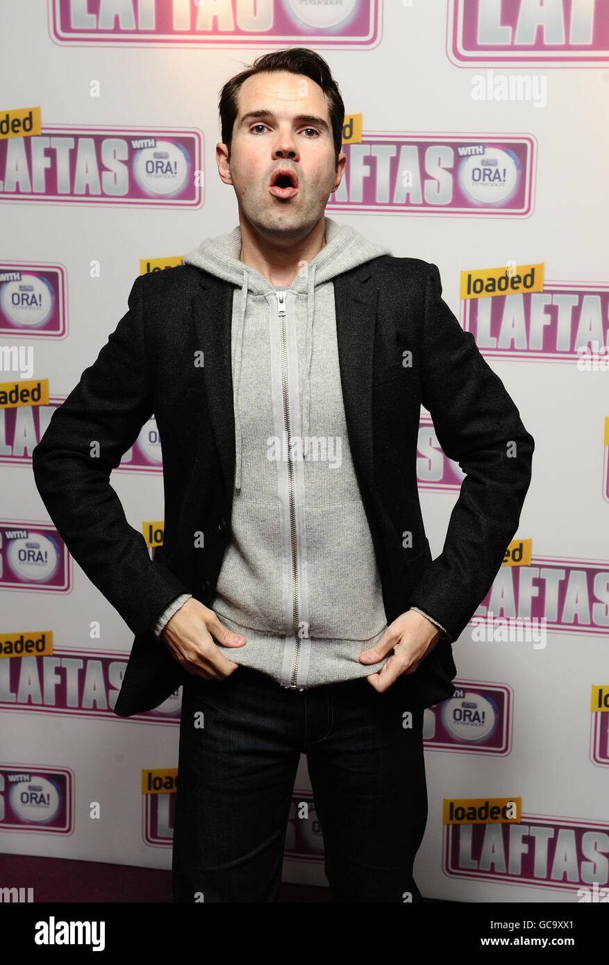 Jimmy carr 8 out of 10 cats hi-res stock photography and images - Alamy