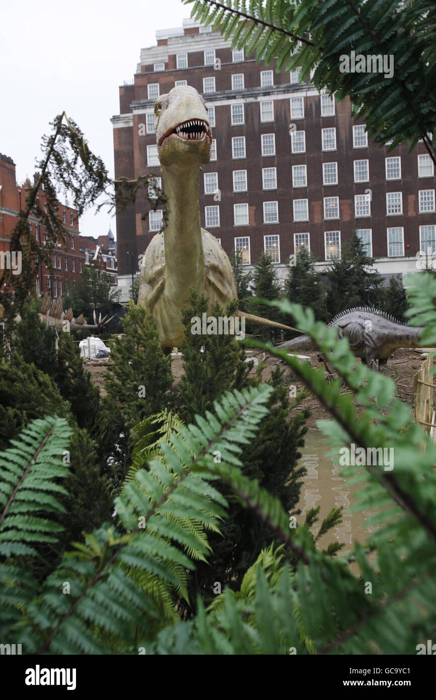 24 full size dinosaurs hi-res stock photography and images - Alamy