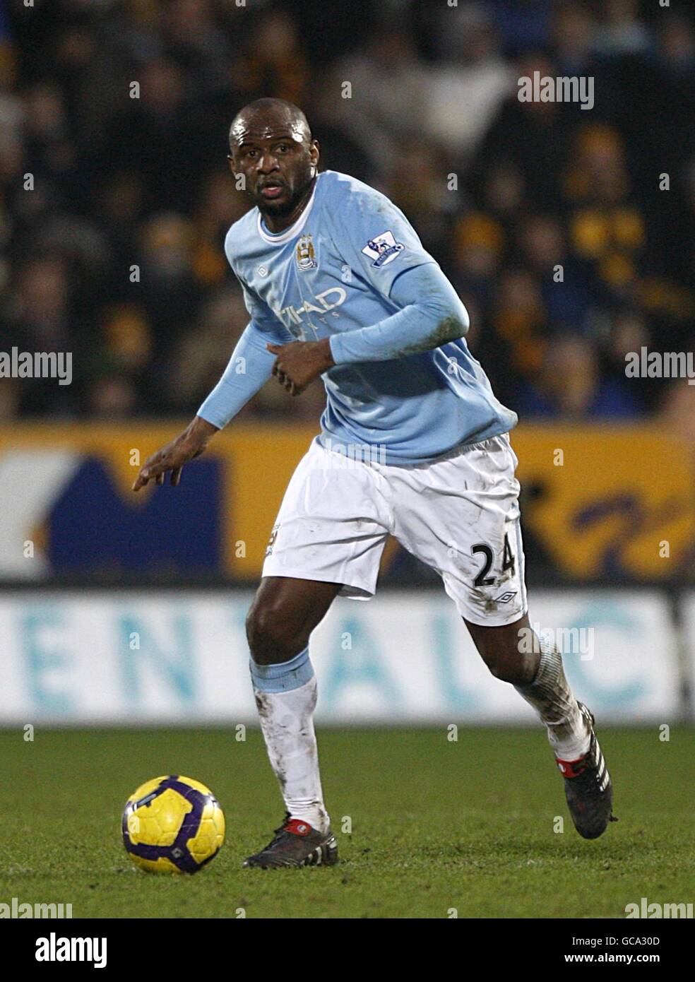 Patrick vieira manchester city hi-res stock photography and images - Alamy