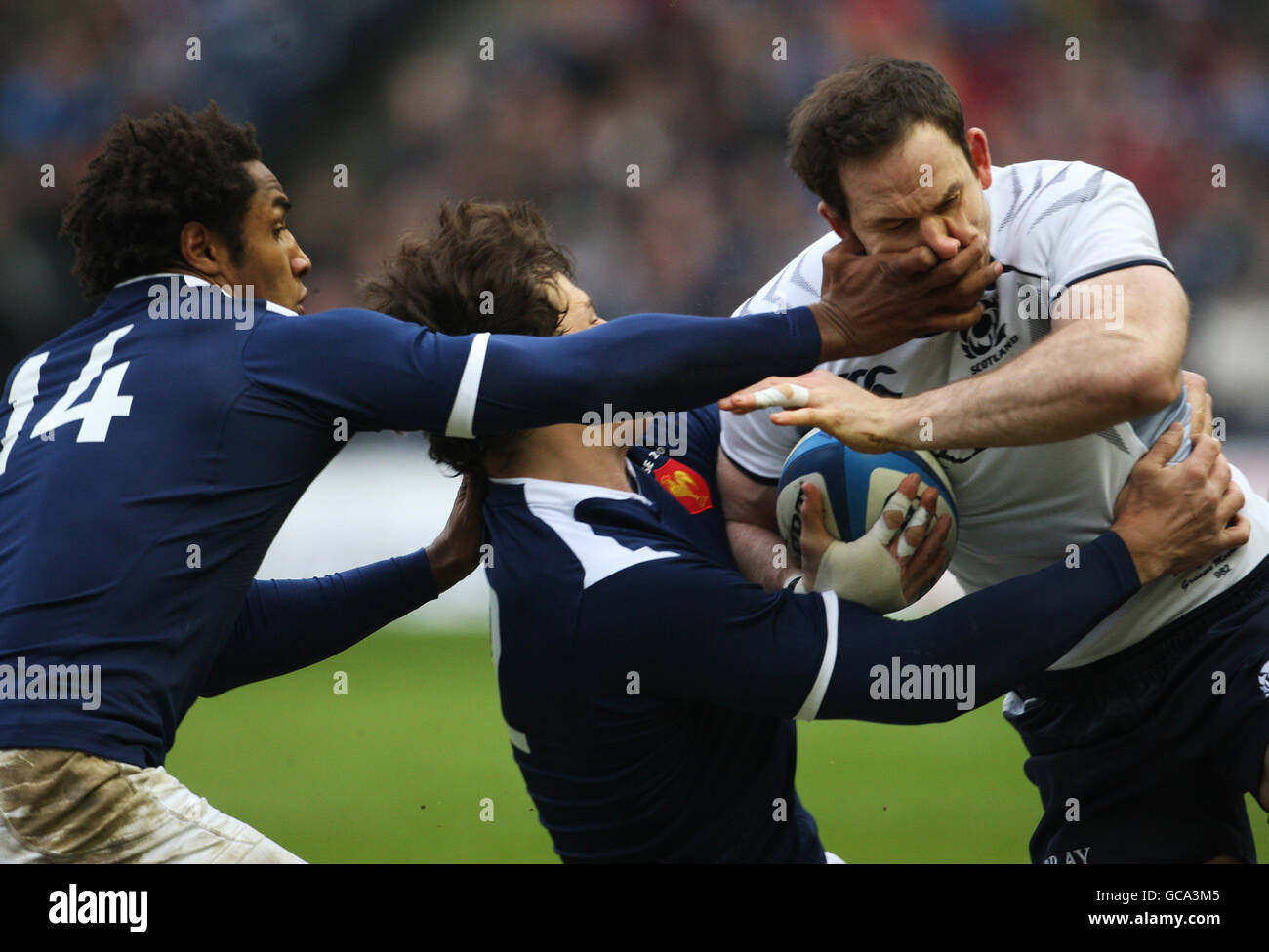 Left right scotlands graeme morrison hi-res stock photography and ...