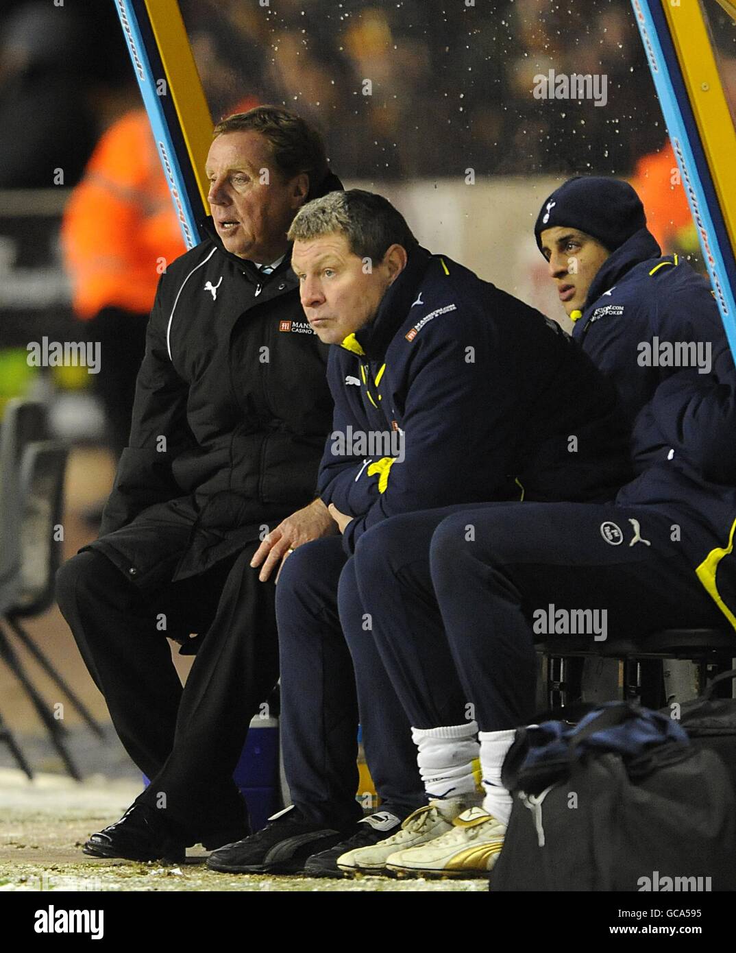 Tottenham hotspur on bench hi-res stock photography and images - Alamy