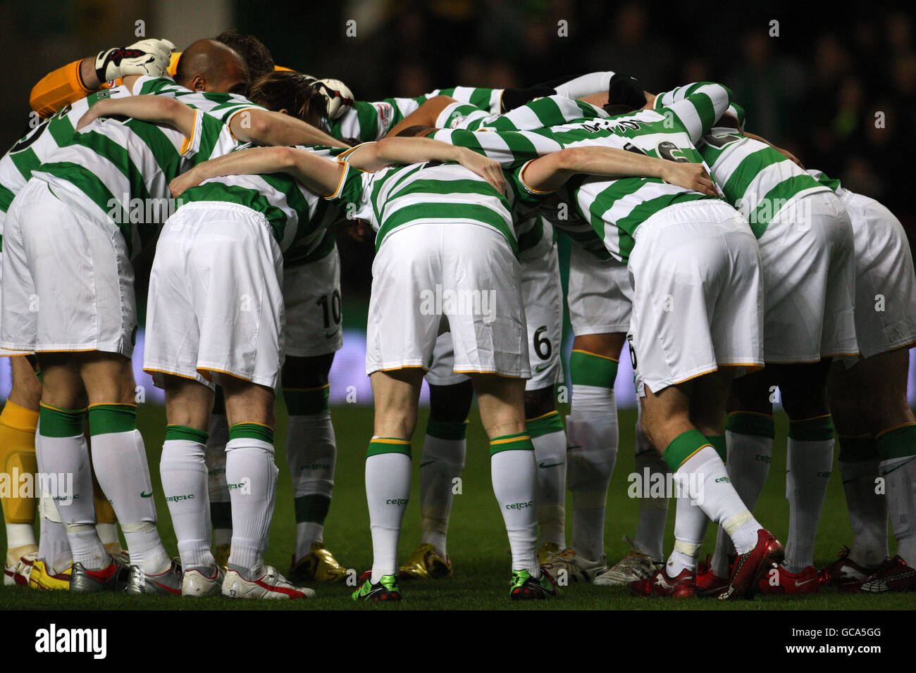The celtic team huddle hi-res stock photography and images - Alamy