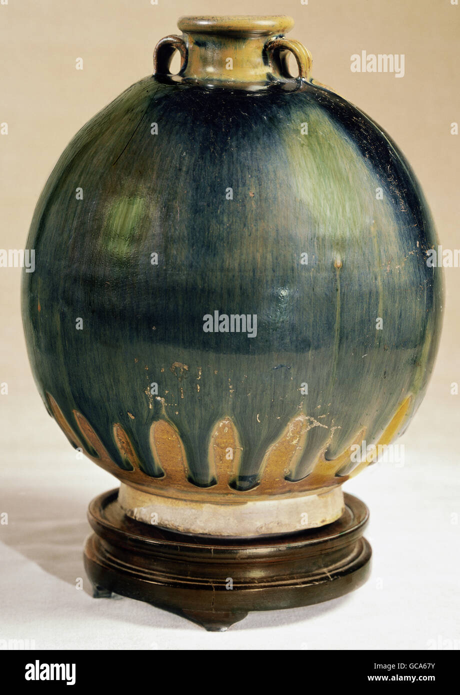 fine arts, China, stoneware, spherical vase, Song Dynasty (960 - 1379 ...