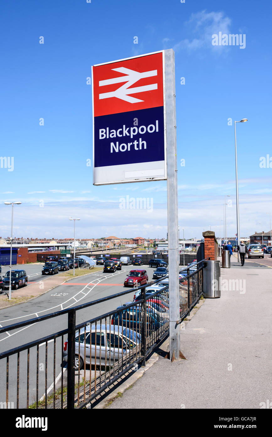 Blackpool north train station hi-res stock photography and images - Alamy