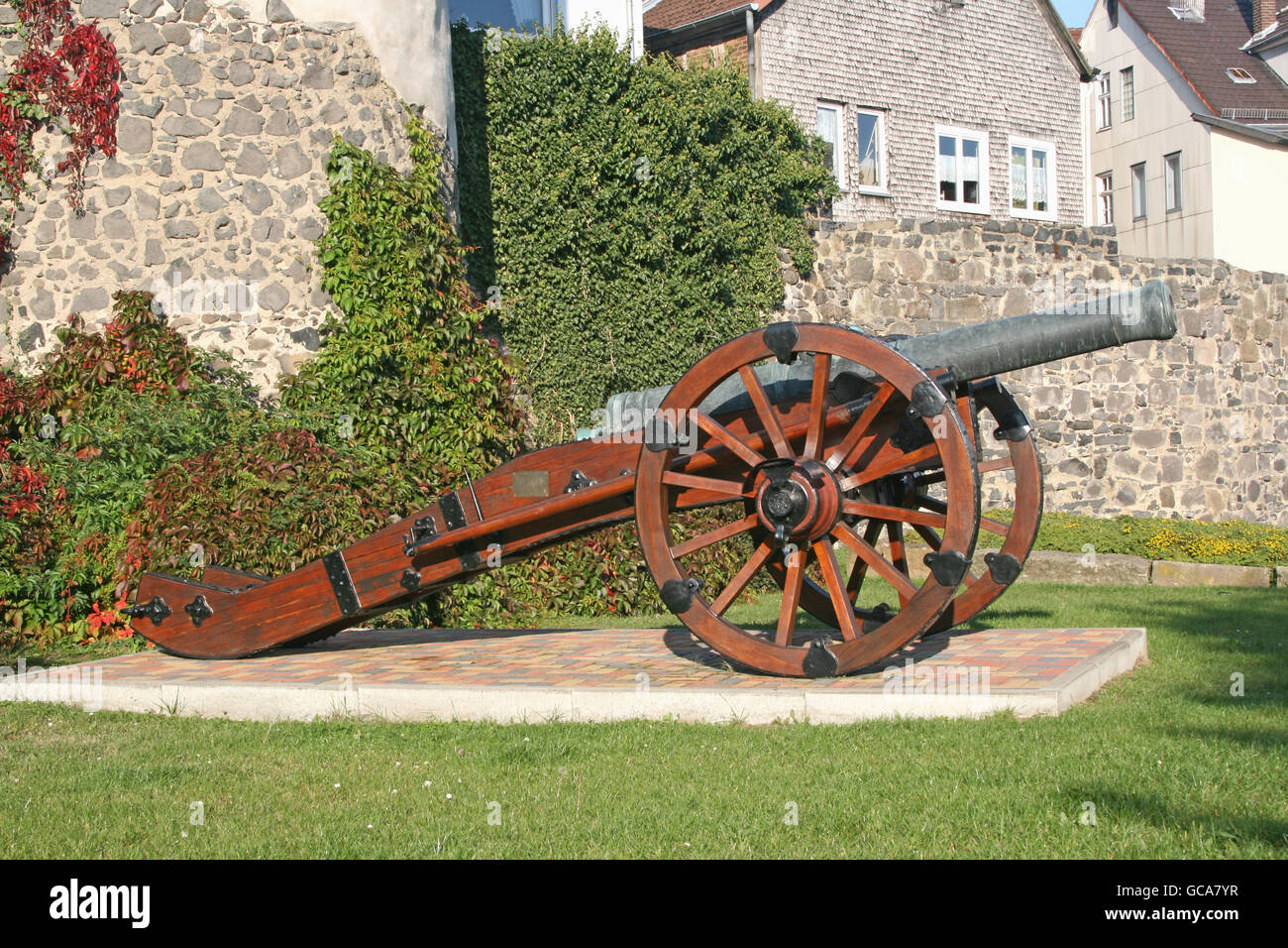 military, artillery, Germany, cannon, inscript: Bataillon 55 ...