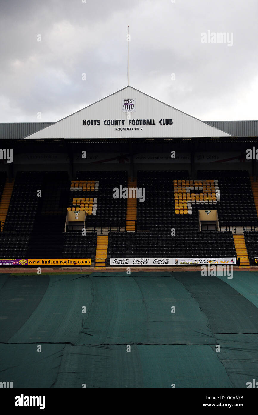 Jimmy sirrel stand meadow lane hi-res stock photography and images - Alamy