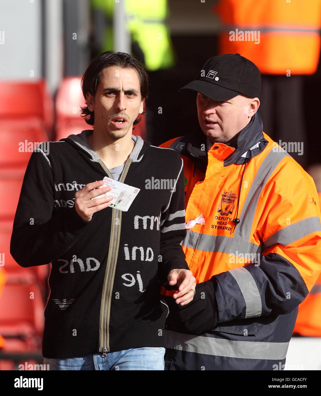 Yossi benayoun liverpool hi-res stock photography and images - Alamy