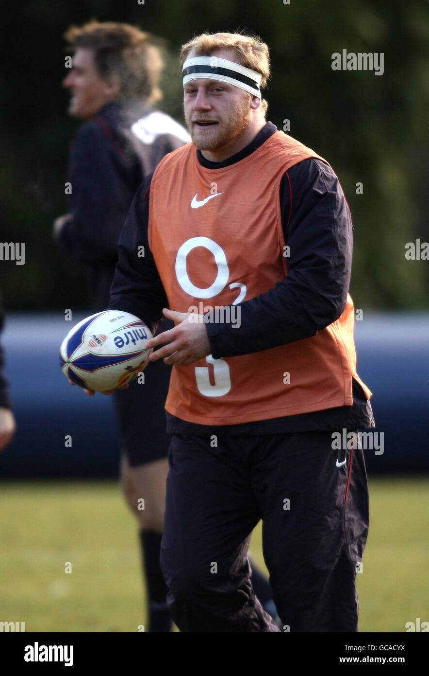 Englands dan cole training session pennyhill park hi-res stock ...