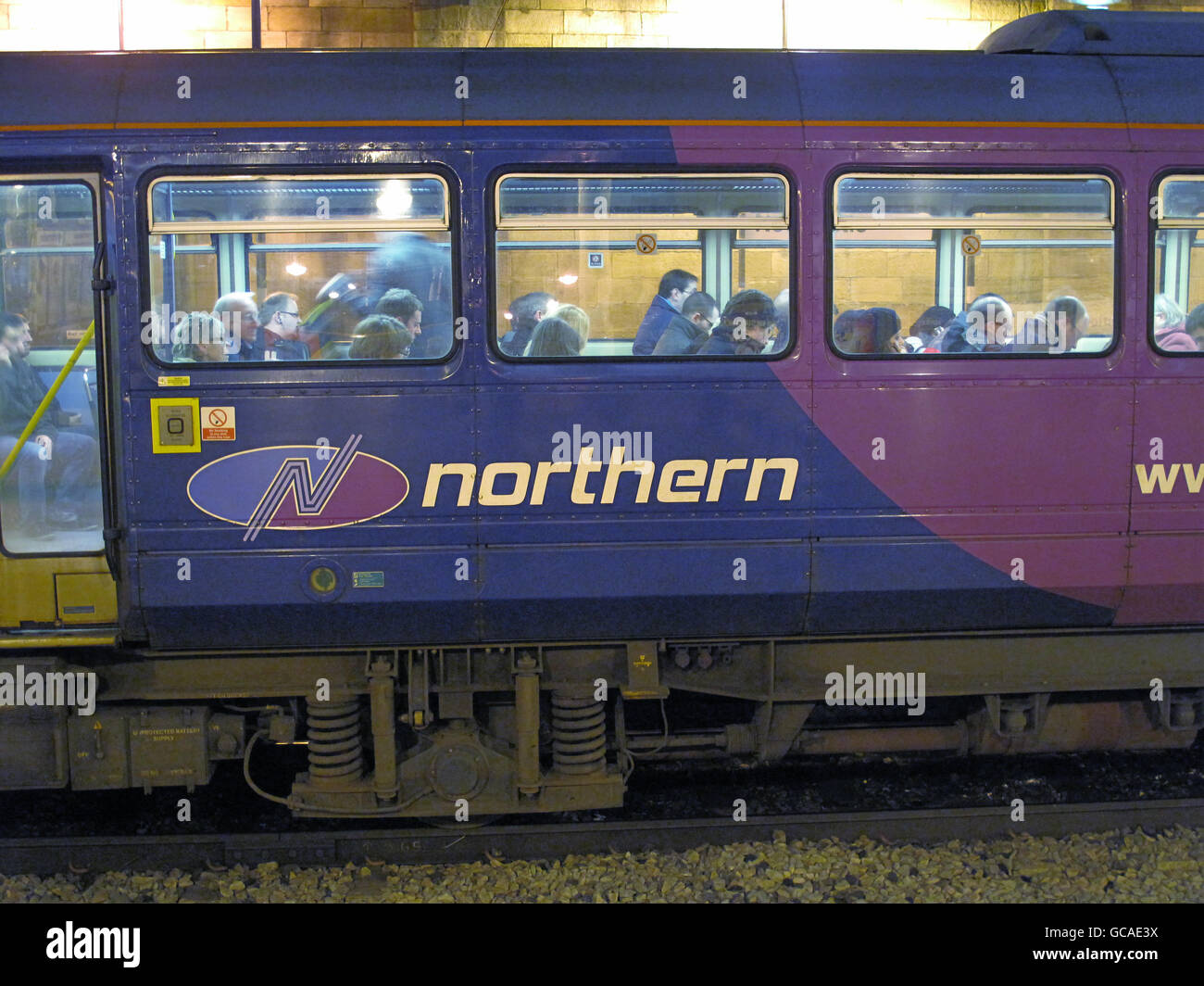 Train railway locomotive northern mainline passengers station trains hi ...