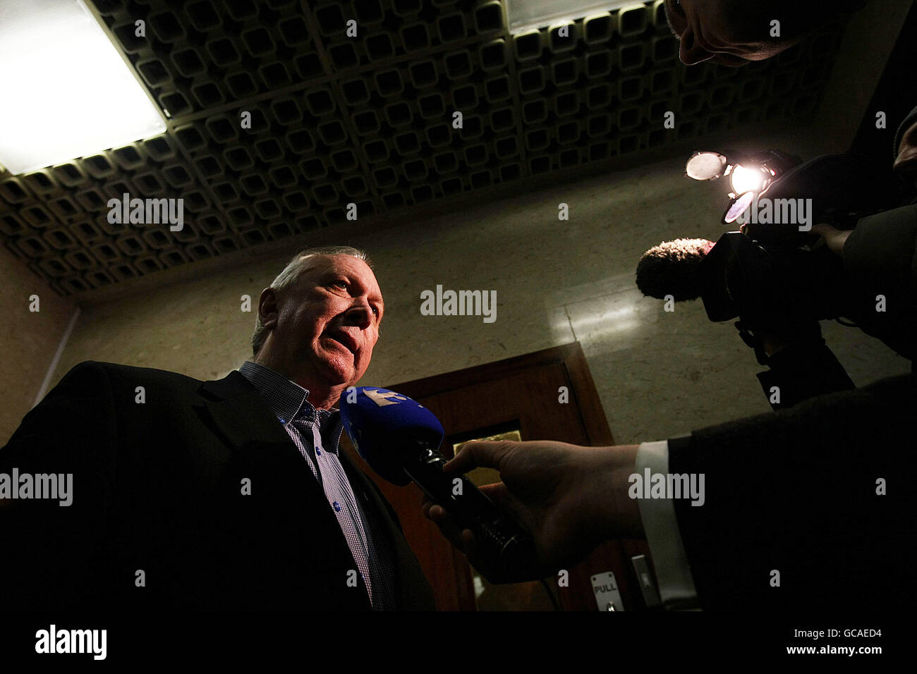 Banking video camera hi-res stock photography and images - Alamy