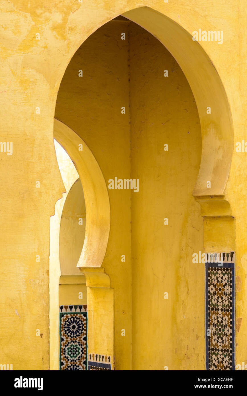 Pointed arches hi-res stock photography and images - Alamy