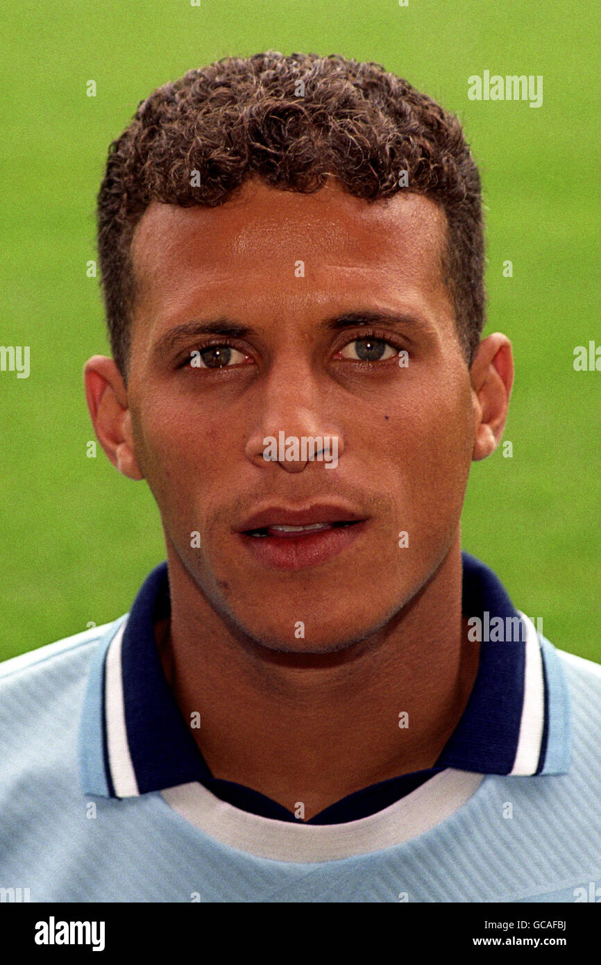 LANDSCAPE HEAD SHOTS Stock Photo - Alamy