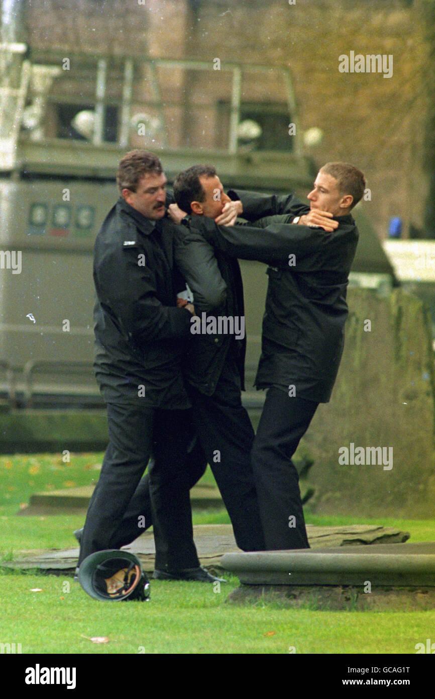 Peter tatchell arrested hi-res stock photography and images - Alamy