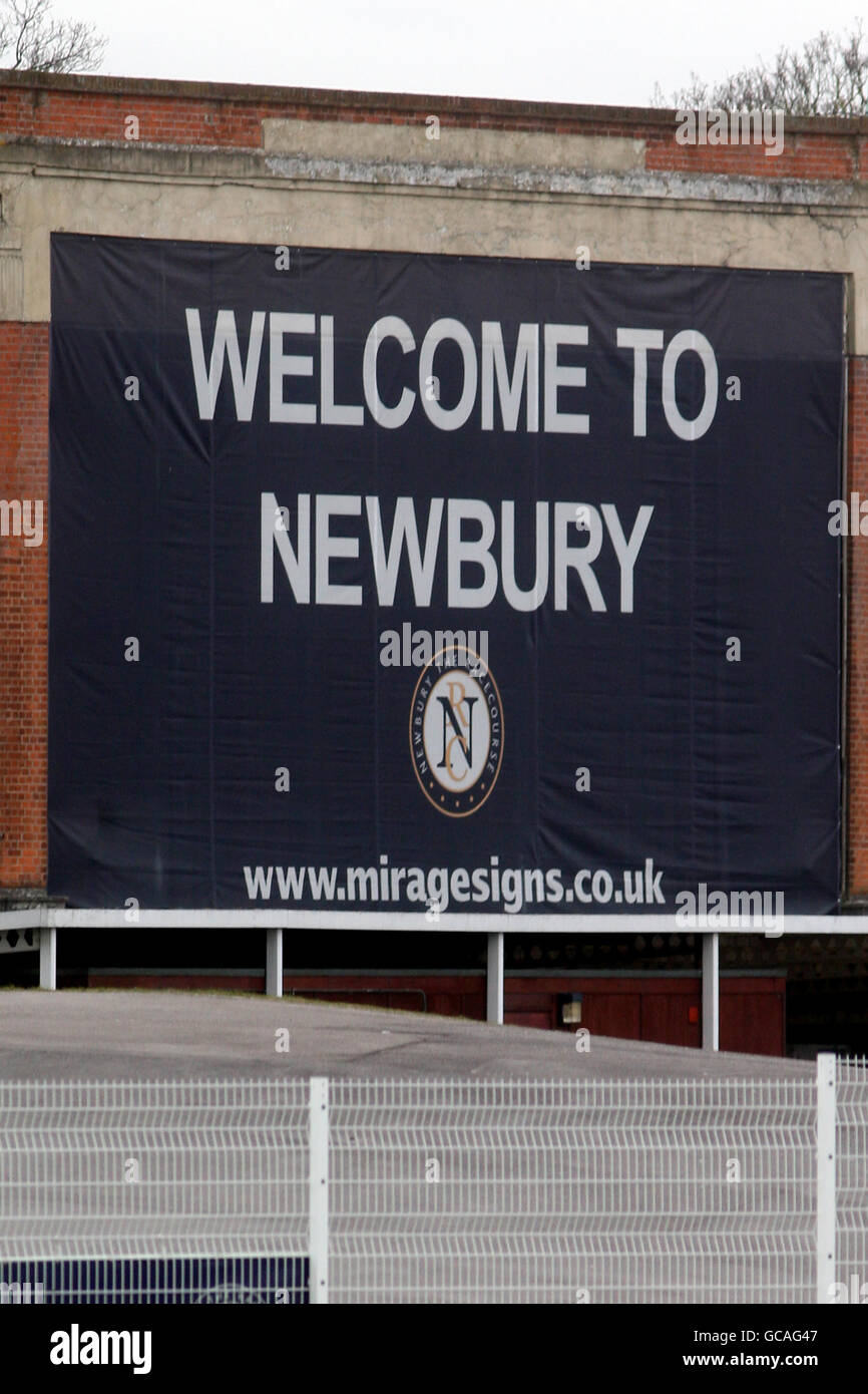 Newbury racecourse general hi-res stock photography and images - Alamy