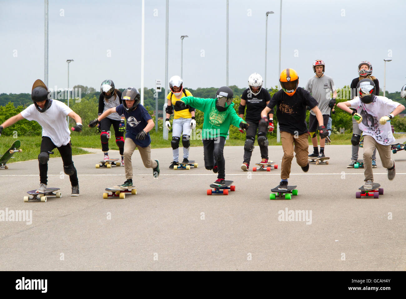 Skateboard riders hi-res stock photography and images - Alamy