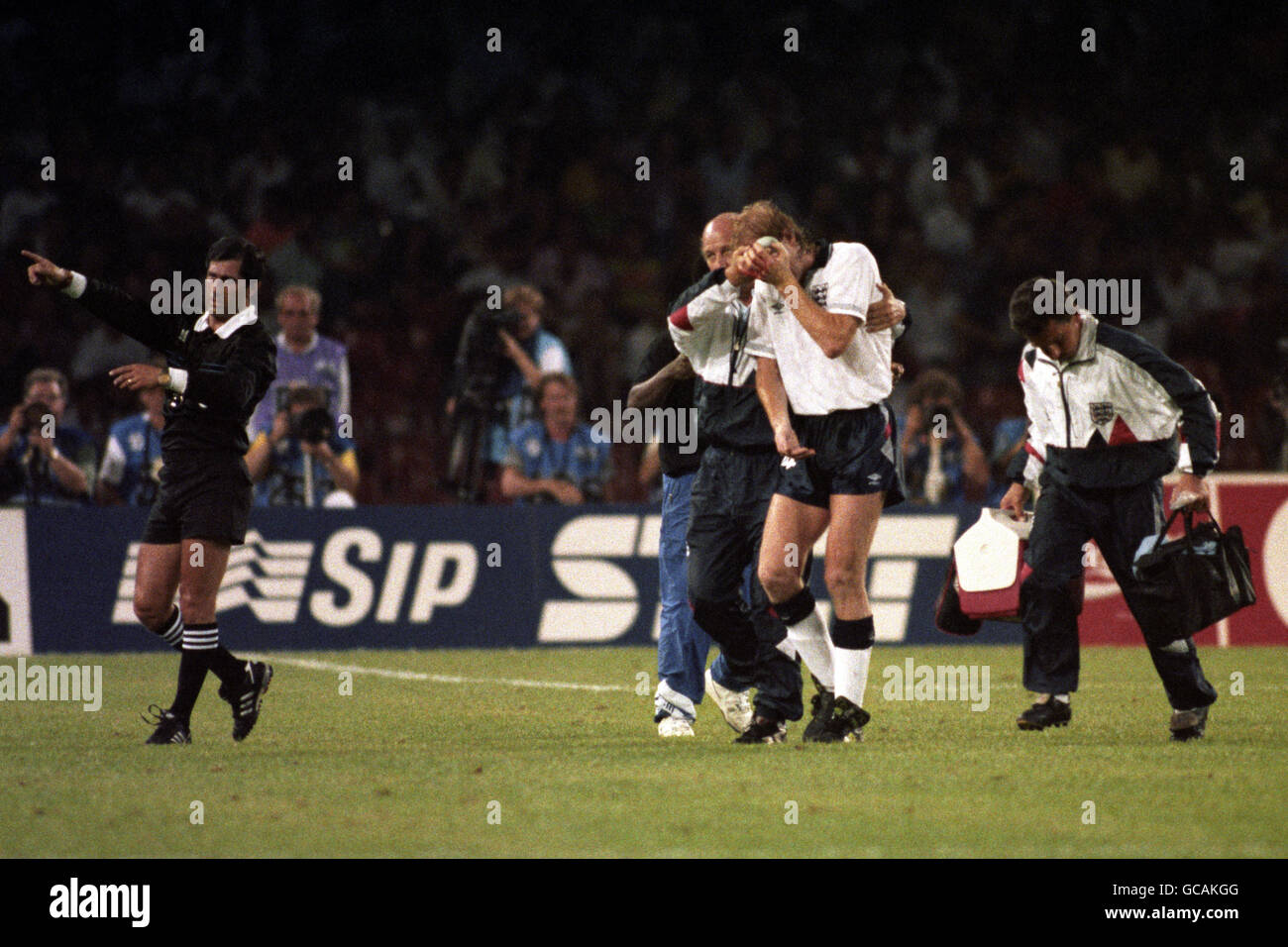 Soccer - World Cup Italia 1990 - Quarter Final - England v Cameroon ...