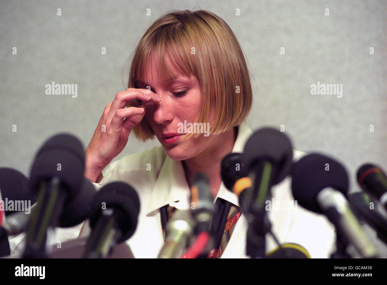 LISA LEESON, WIFE OF NICK LEESON - FORMER TRADER AT COLLAPSED ...