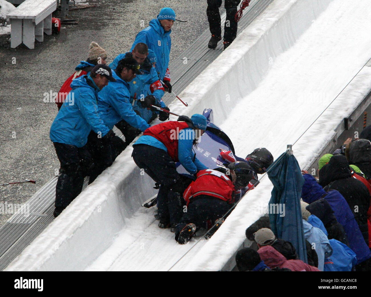 Vancouver olympic bobsleigh track hi-res stock photography and images ...