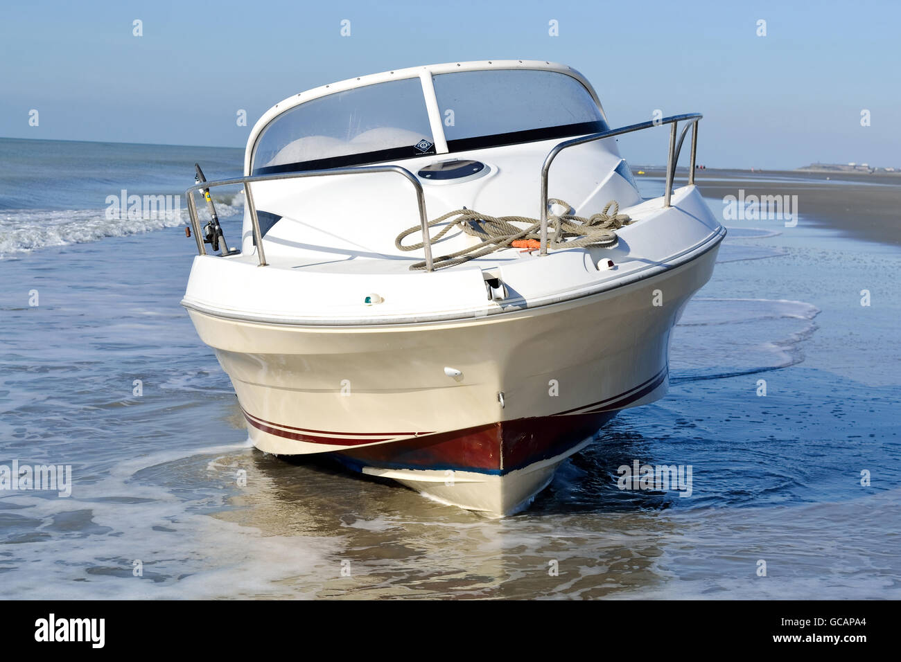 Grounding Boat High Resolution Stock Photography and Images - Alamy