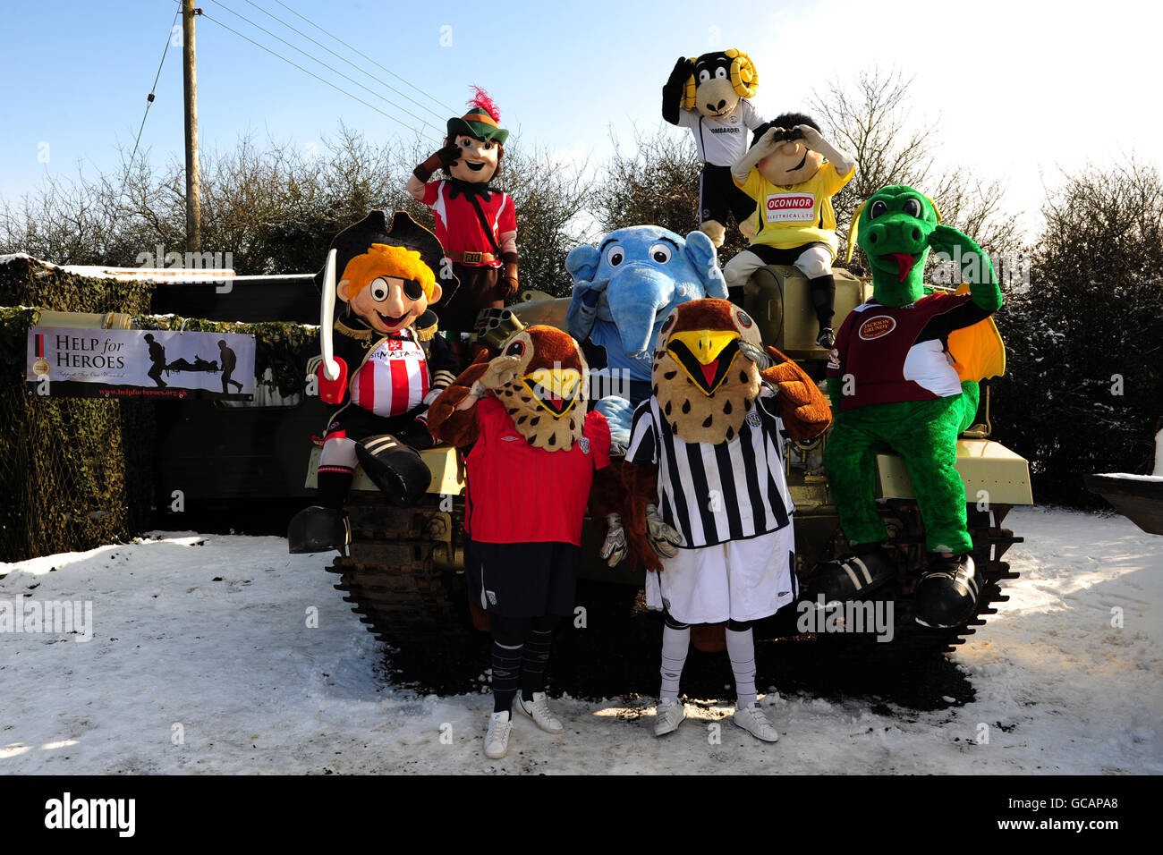 Mascots support help for heroes hi-res stock photography and images - Alamy