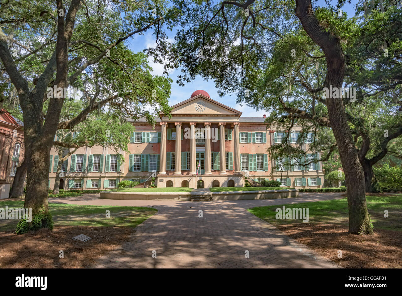 Academic building hi-res stock photography and images - Alamy